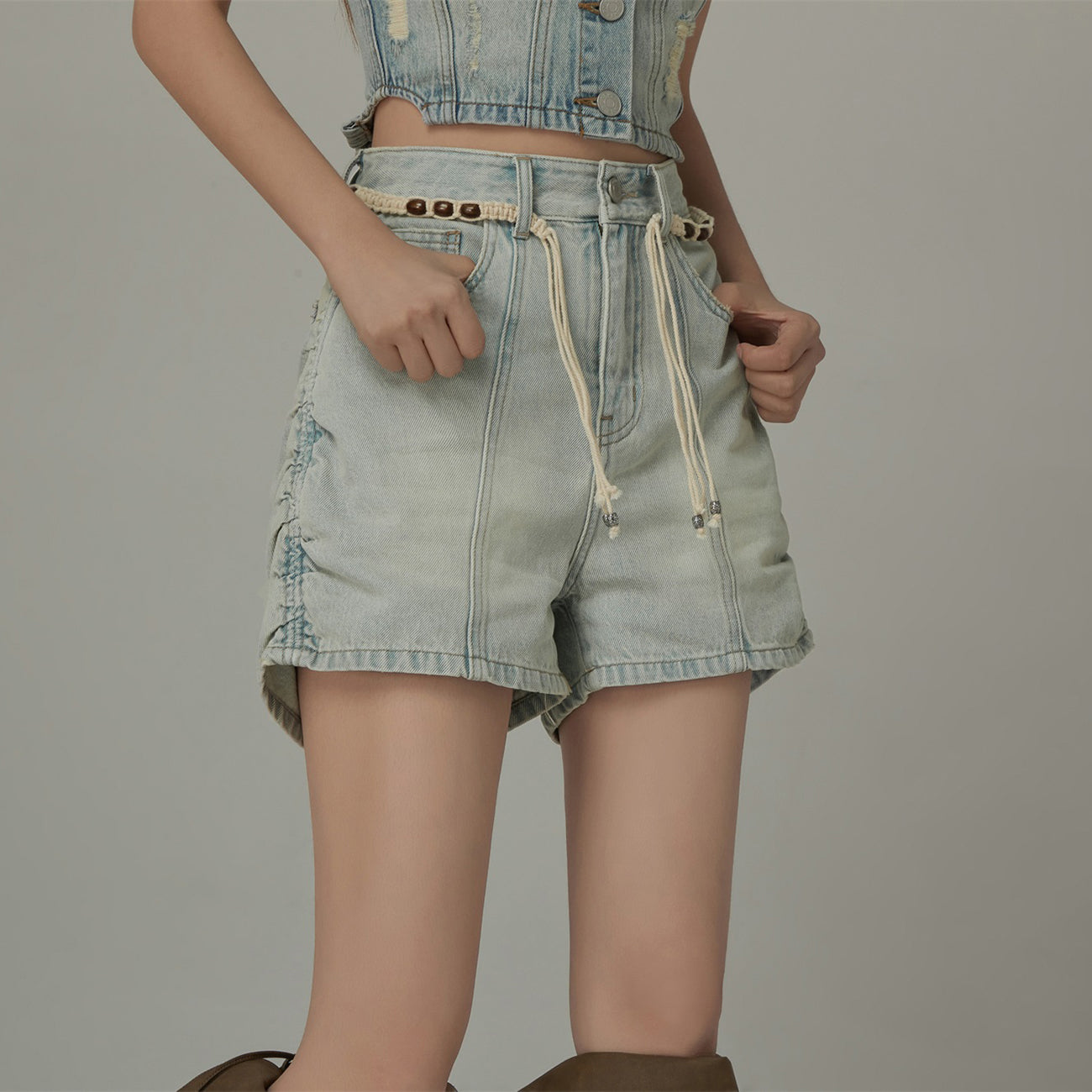 CHUU Side Shirred High Waisted Denim Shorts | International delivery