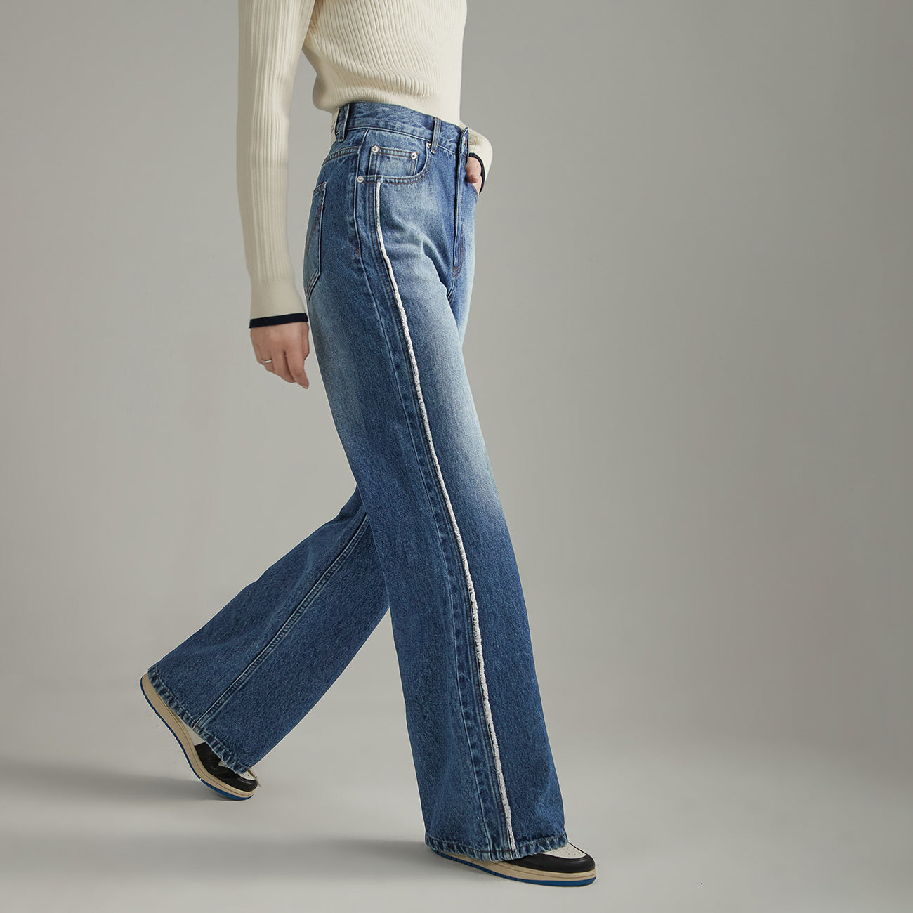 CHUU Fringed Lined Wide Denim Jeans | International delivery